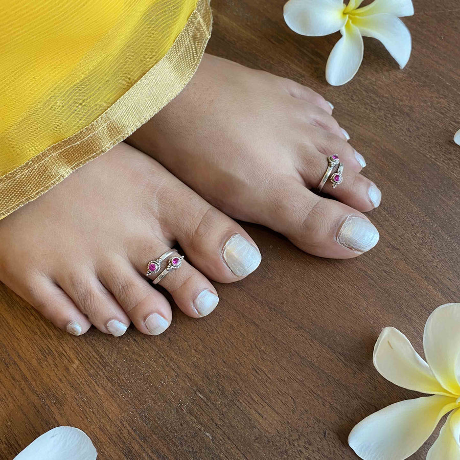 Traditional Toe Rings – Unniyarcha Design